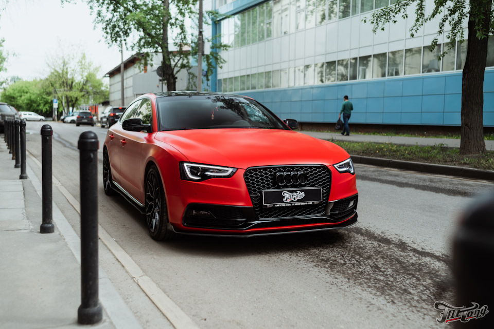 Audi A5. Оклейка в красный сатин и антихром! — FatTony на DRIVE2
