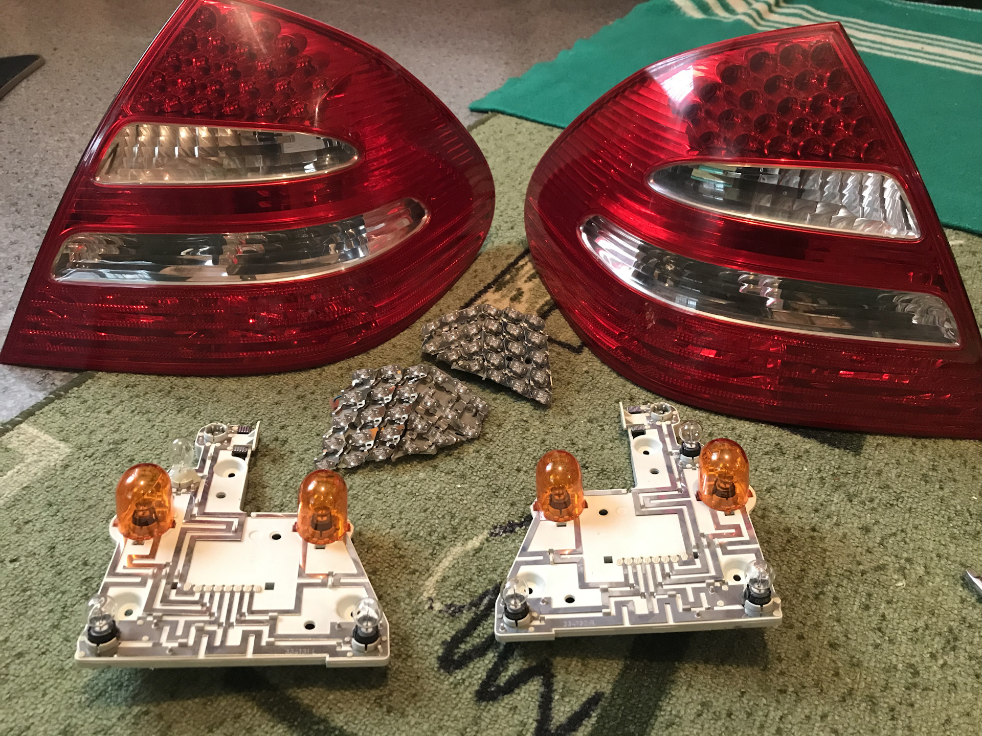 Ежегодная чистка фонарей — Mercedes-Benz E-Class (W211), 3,2 л, 2003 ...