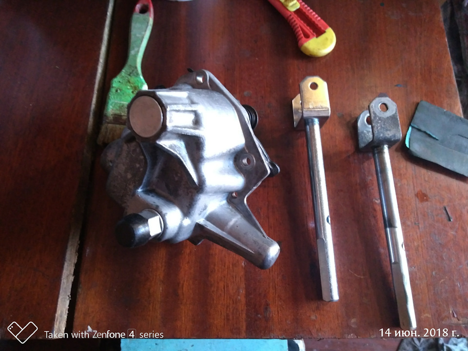 4526042080 Кардан рулевой TY Rav4 (J) ACA3#, 05- (вал нижний) ST-45260 ...