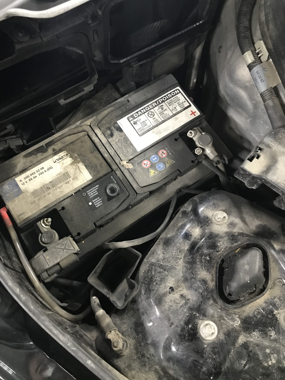 A0009823208 Батарея аккумуляторная Mercedes | Запчасти на DRIVE2