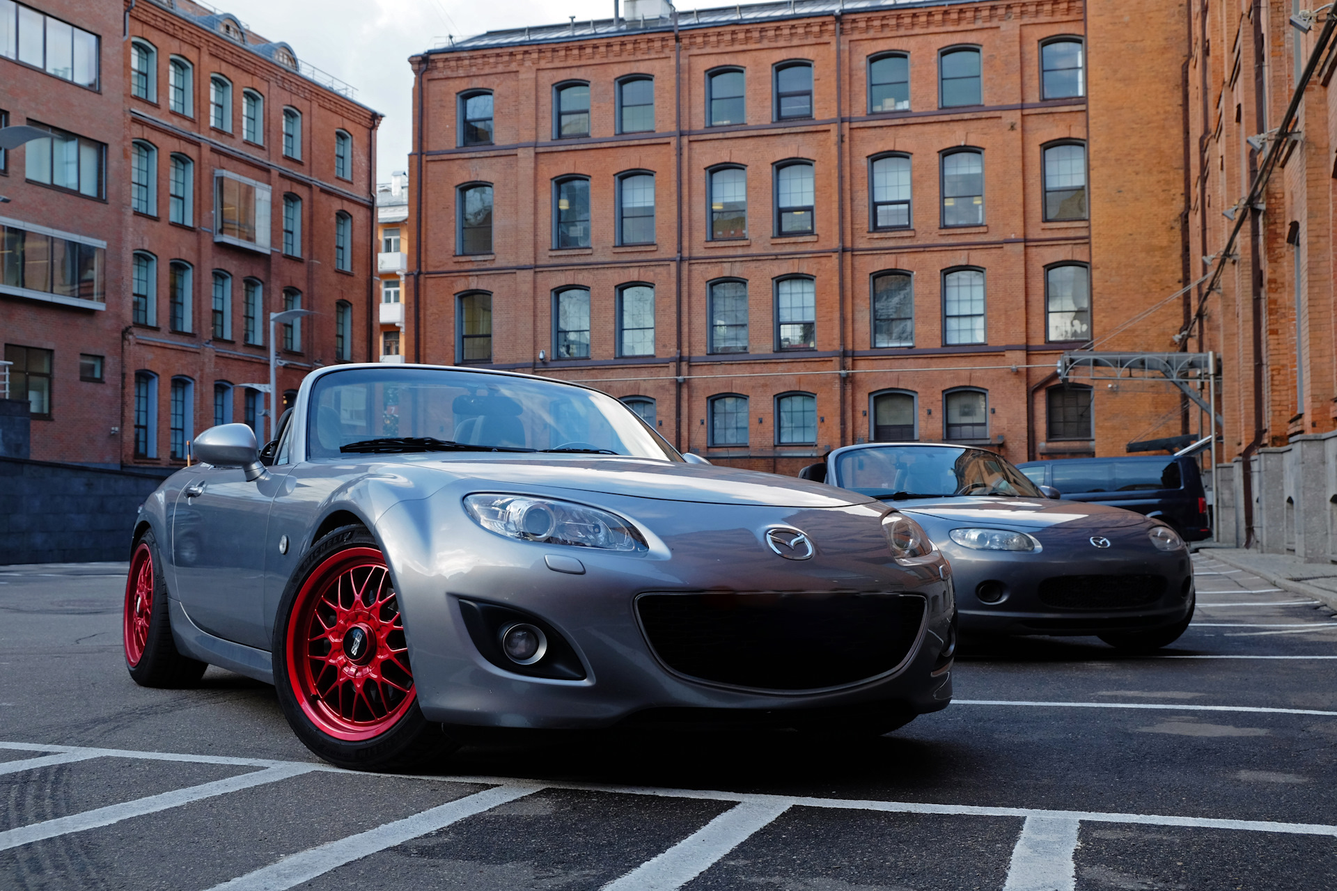 Мимиата 2019 — Mazda MX-5 (NC), 2 л, 2011 года | фотография | DRIVE2
