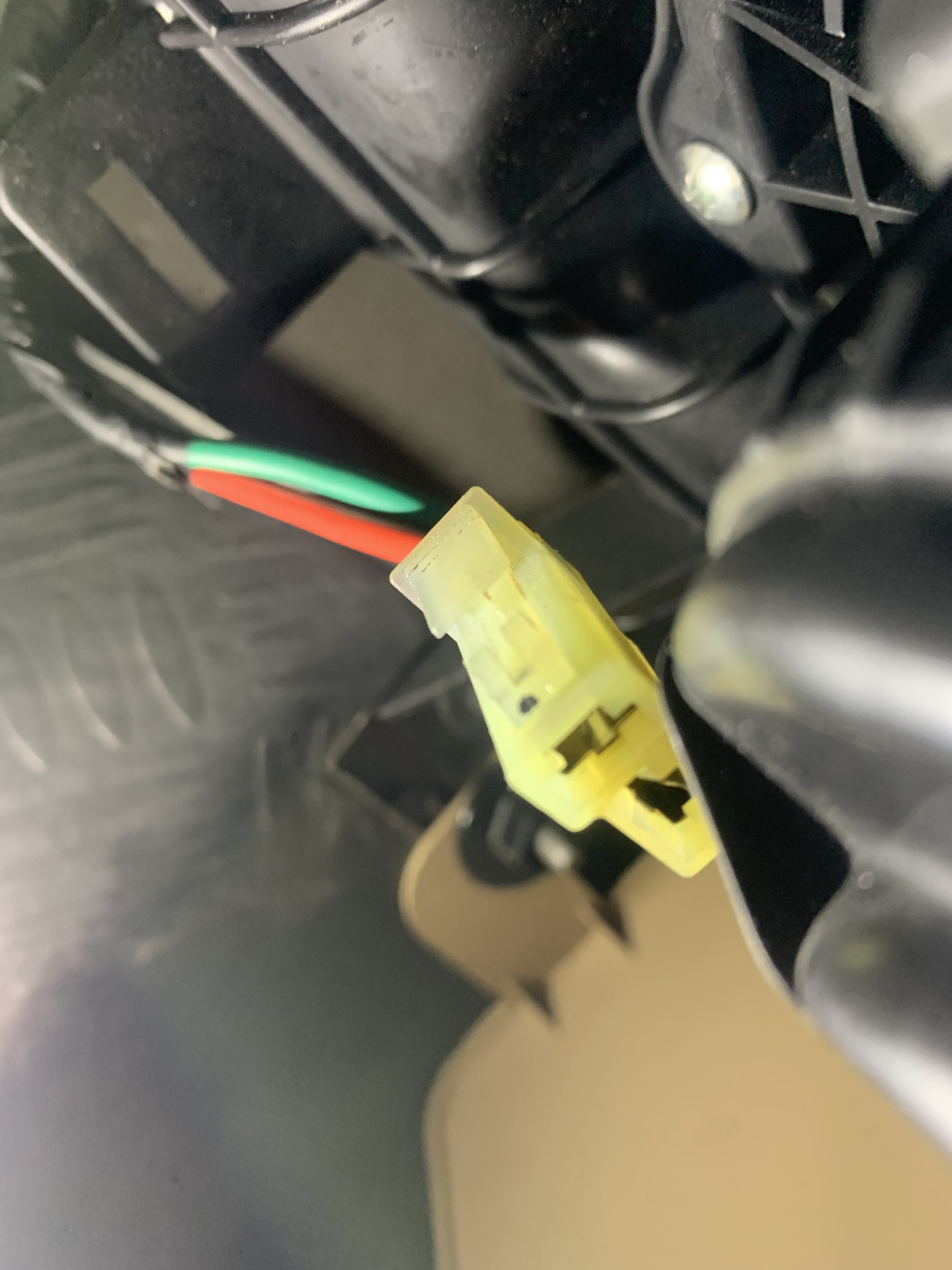 Замена моторчика печки — Hyundai Grand Starex, 2,5 л, 2009 года ...