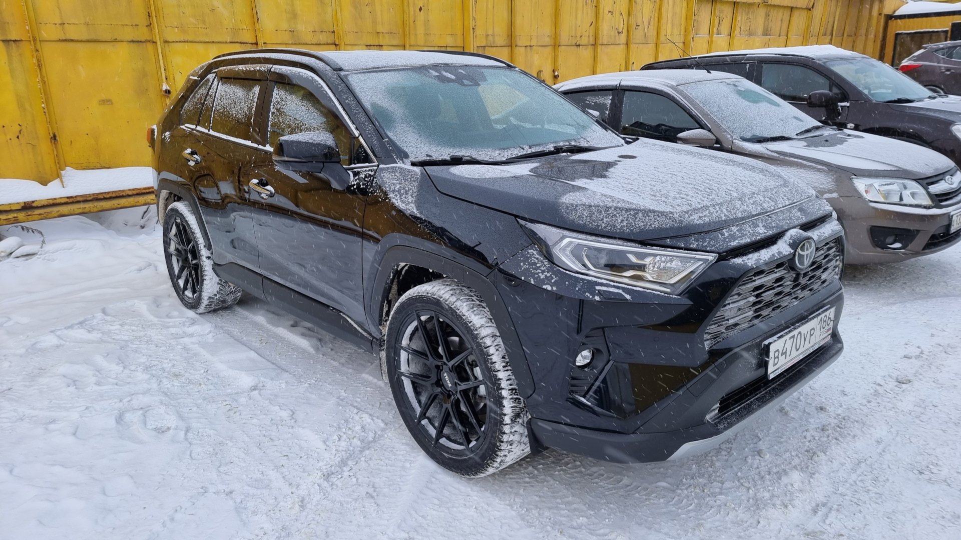Toyota RAV4 (5G) 2.5 бензиновый 2021 | Black RAVen на DRIVE2
