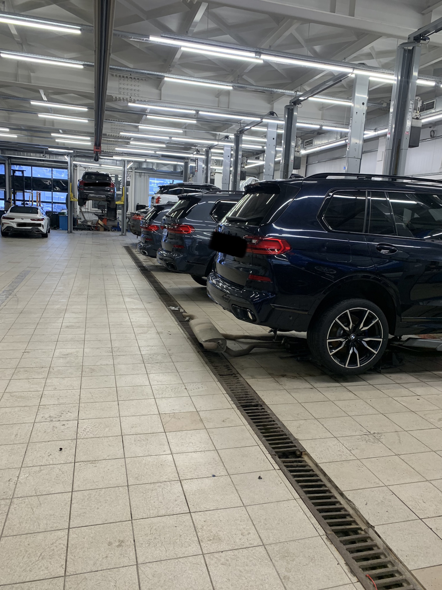 Победа над странным шелестом!) — BMW X1 (F48), 2 л, 2020 года | визит ...