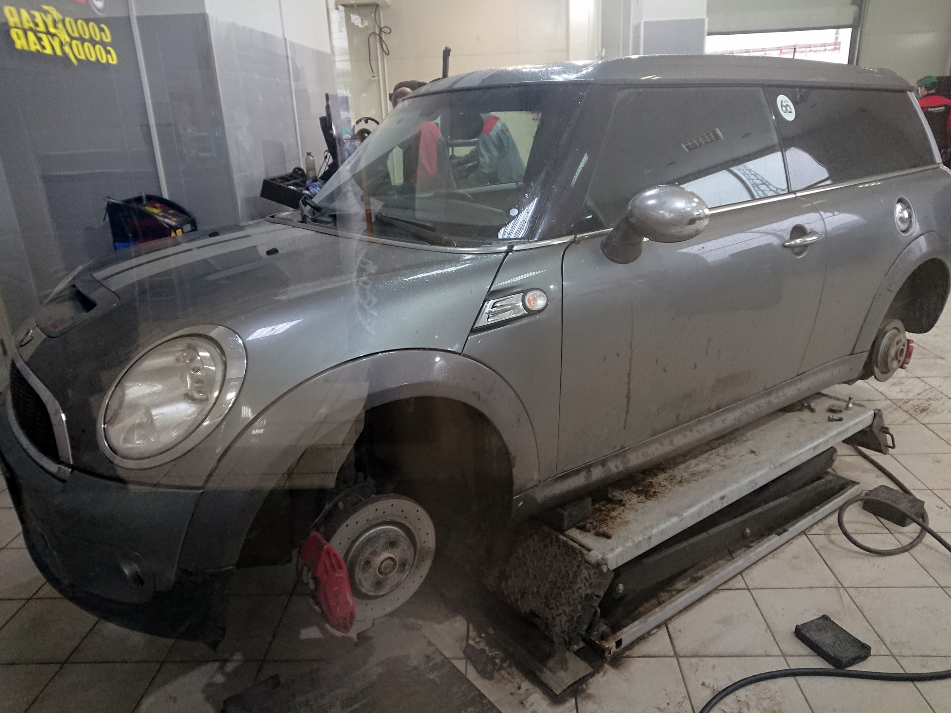 Переоделся на зиму — MINI Clubman S John Cooper Works (R55), 1,6 л ...