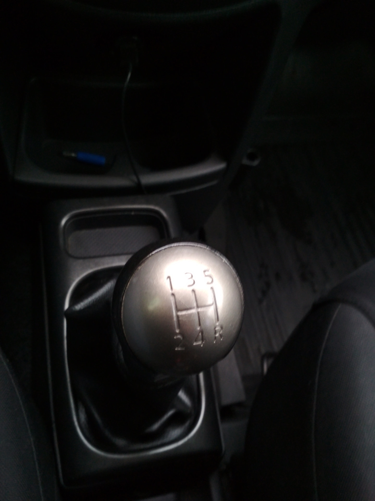 Крышка бачка омывателя — Nissan Note (1G), 1,4 л, 2007 года ...