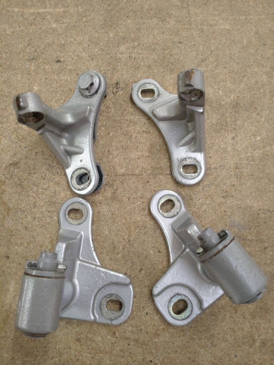 Замена нижней петли двери пассажира — Mercedes-Benz SLK (R171), 1,8 л ...