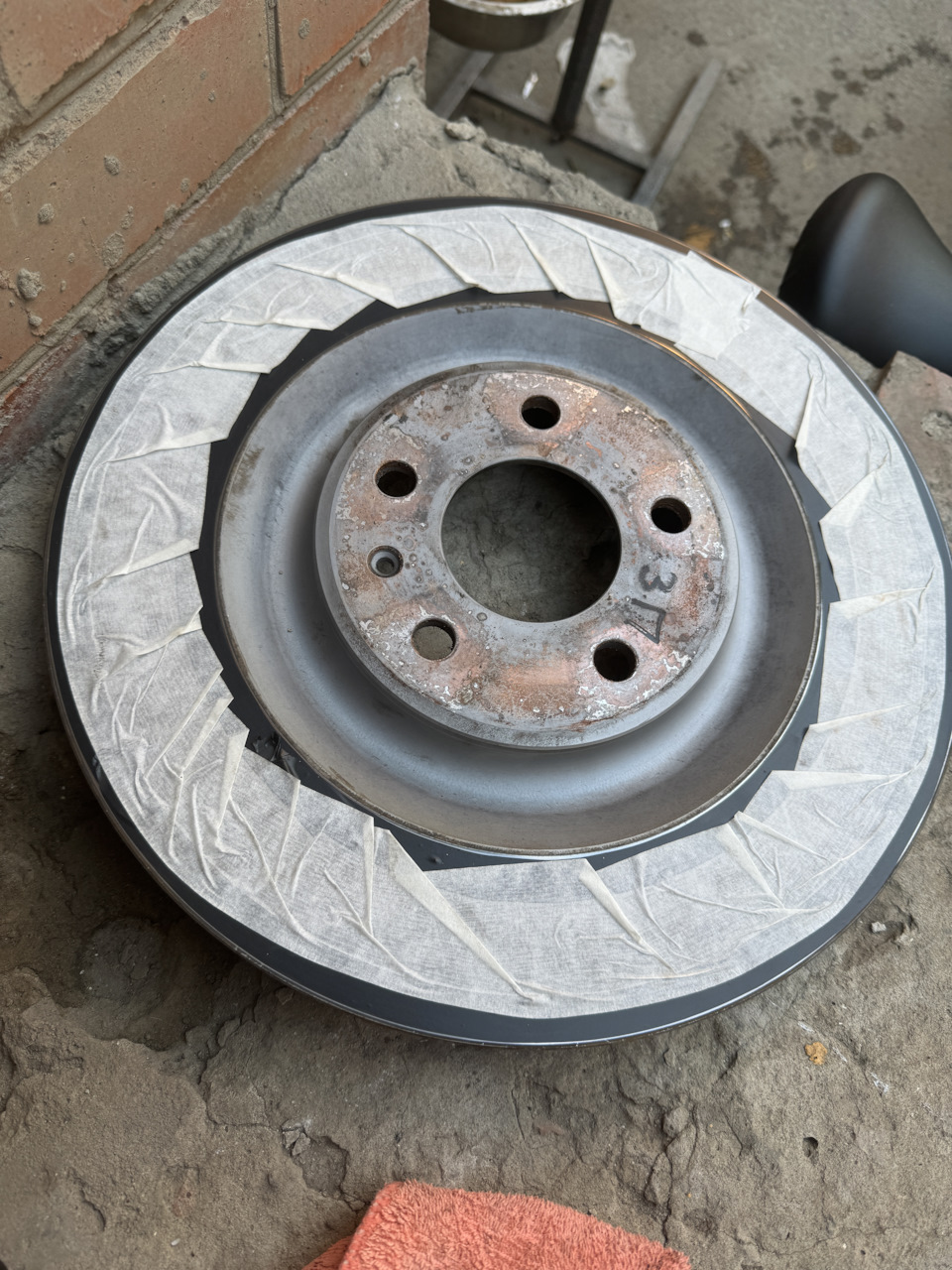 Тормоза Q7/8 375/350мм на Audi A5 B9 F5 — Audi A5 Sportback (2G), 2 л ...