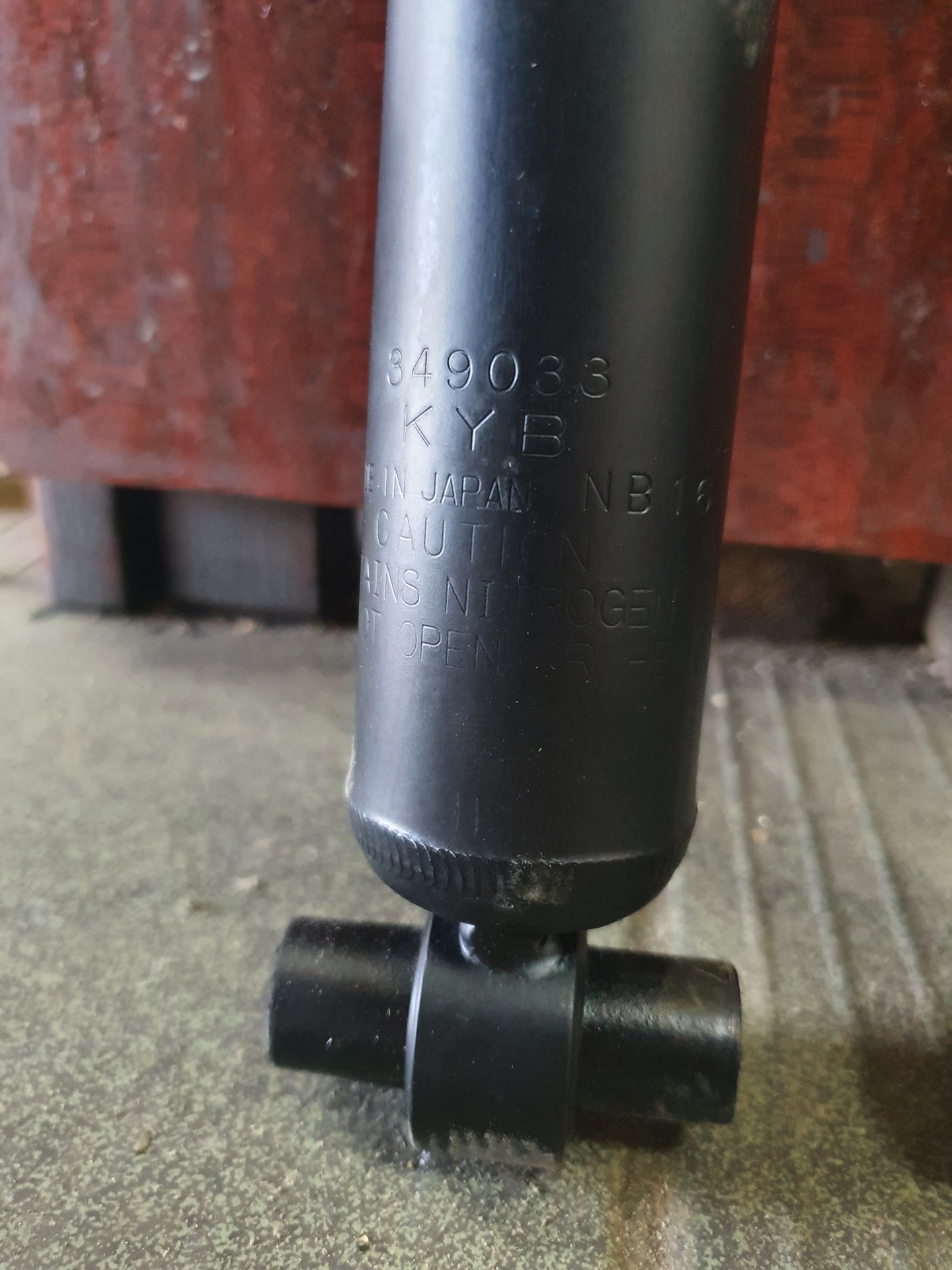 Задние амортизаторы KYB 344363 vs 349033 — Mazda 6 (1G) GG, 2 л, 2005 ...