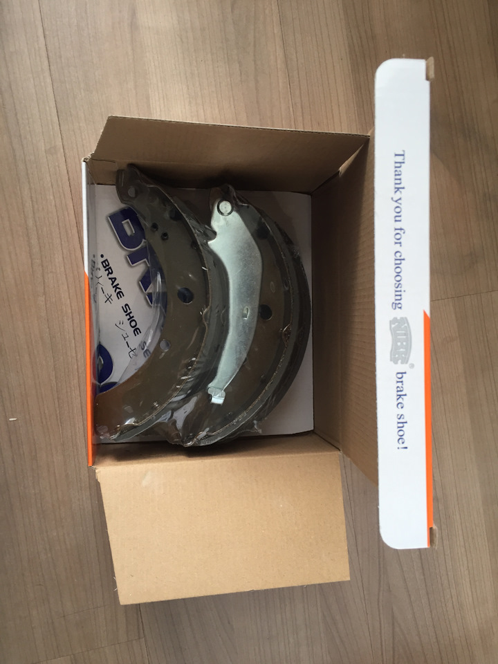 6RU698525A Комплект тормозных колодок, задний мост VAG | Запчасти на DRIVE2