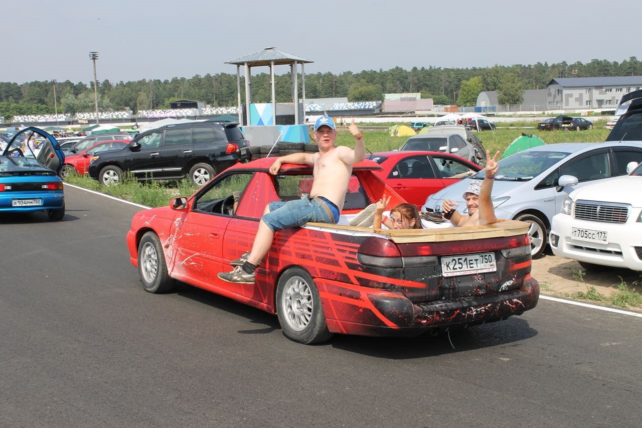 Отогнал на стоянку . — Audi 100 (C3), 2,3 л, 1989 года | просто так ...