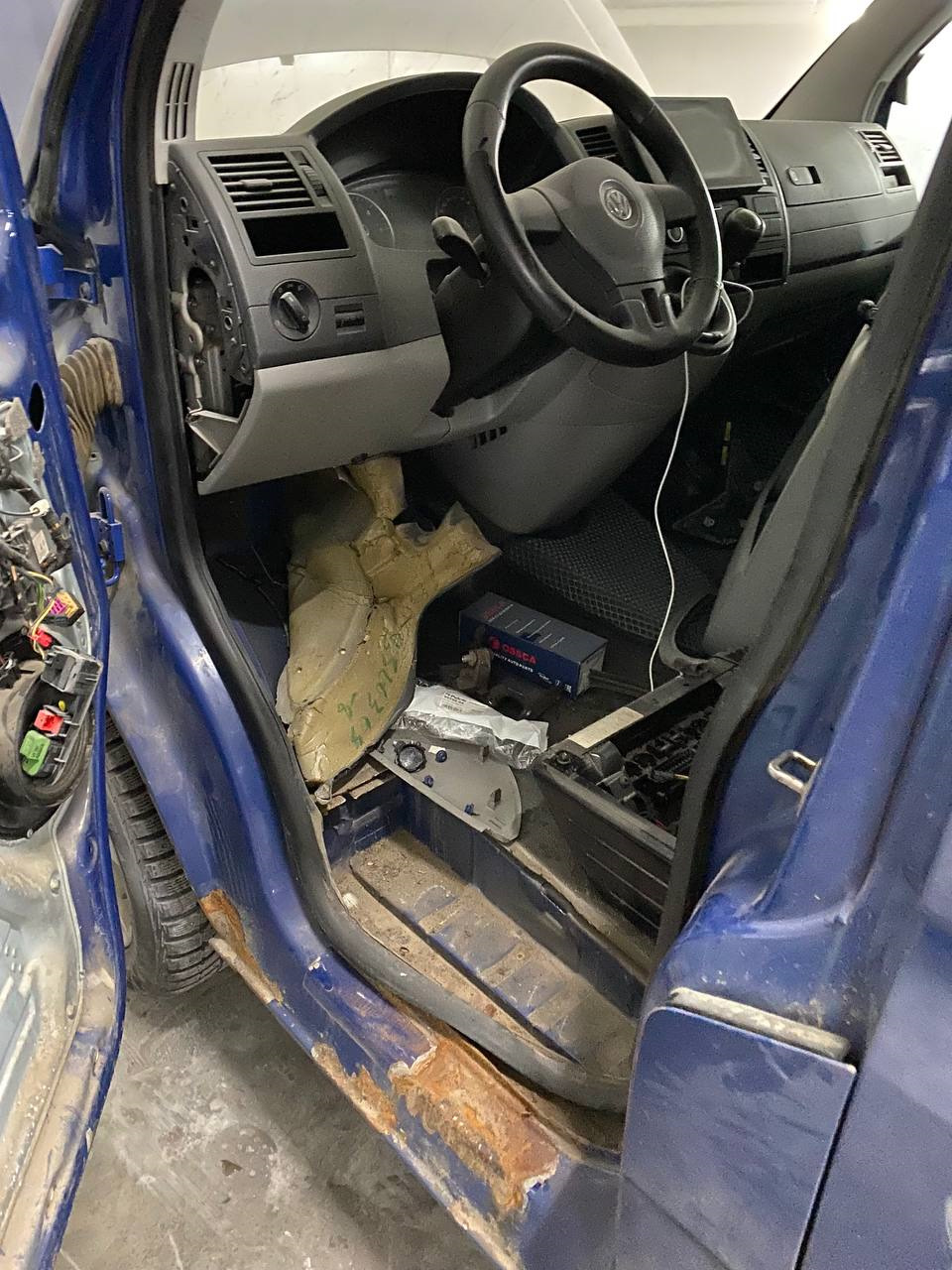 Покраска началась) — Volkswagen Caravelle (T5), 2 л, 2013 года ...