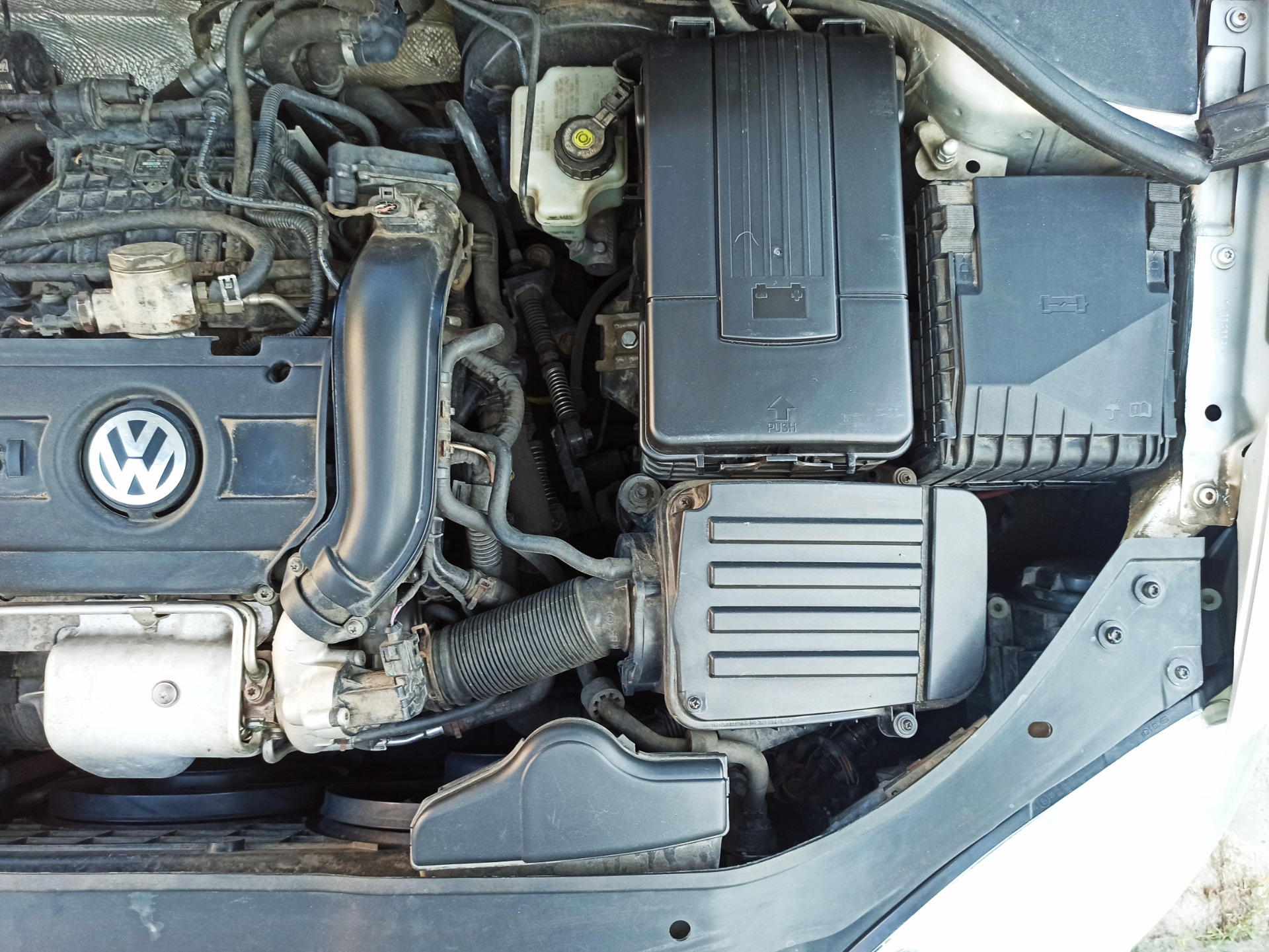 /НИШТЯКИ ИЗ АЛИ/ Крышка аккумуляторного отсека — Volkswagen Golf ...