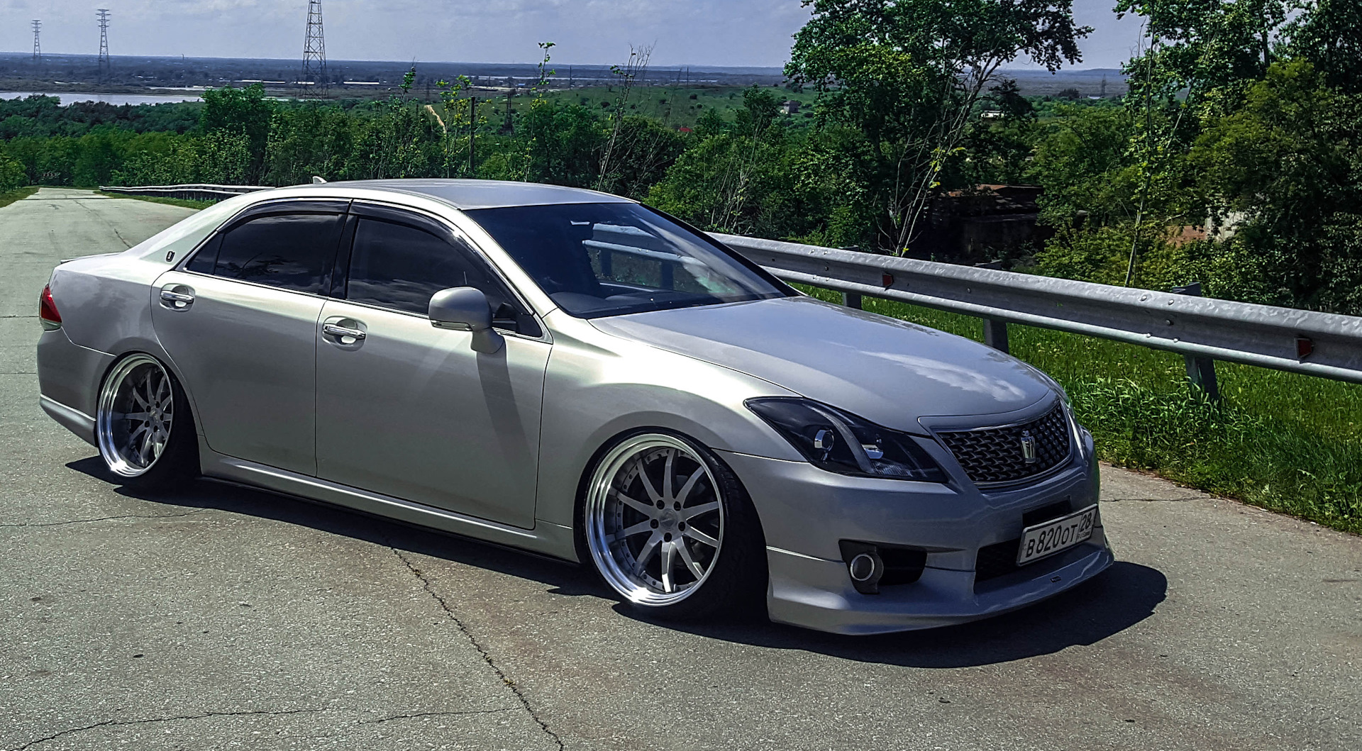 07.2018 — Toyota Crown (S200), 2,5 л, 2009 года | прикол | DRIVE2