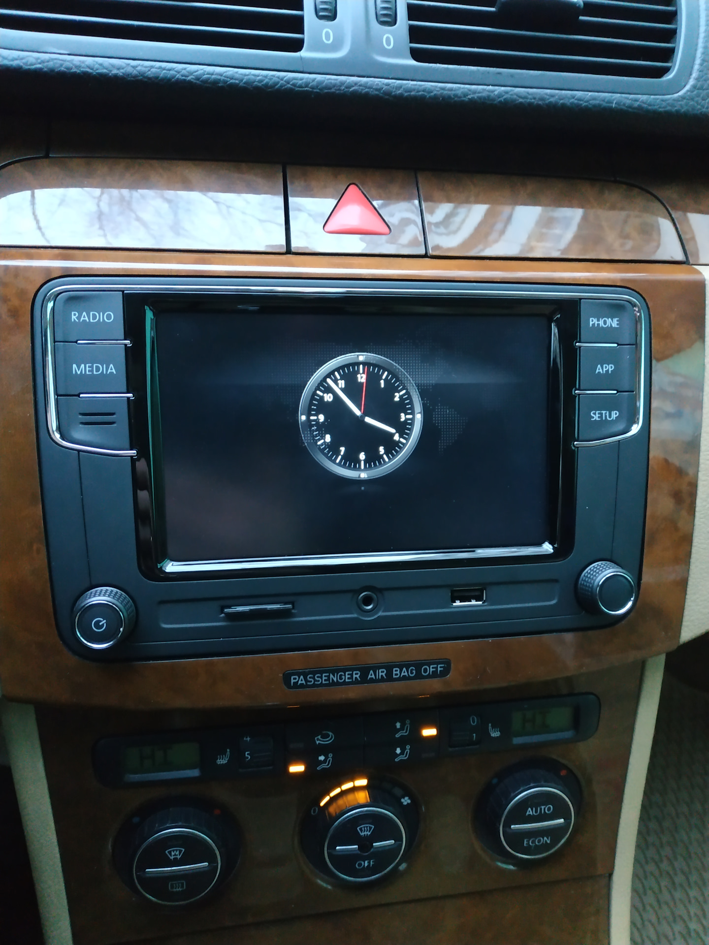 Покупка и установка RCD 330G Plus NoName 6RD 035 187B — Volkswagen ...