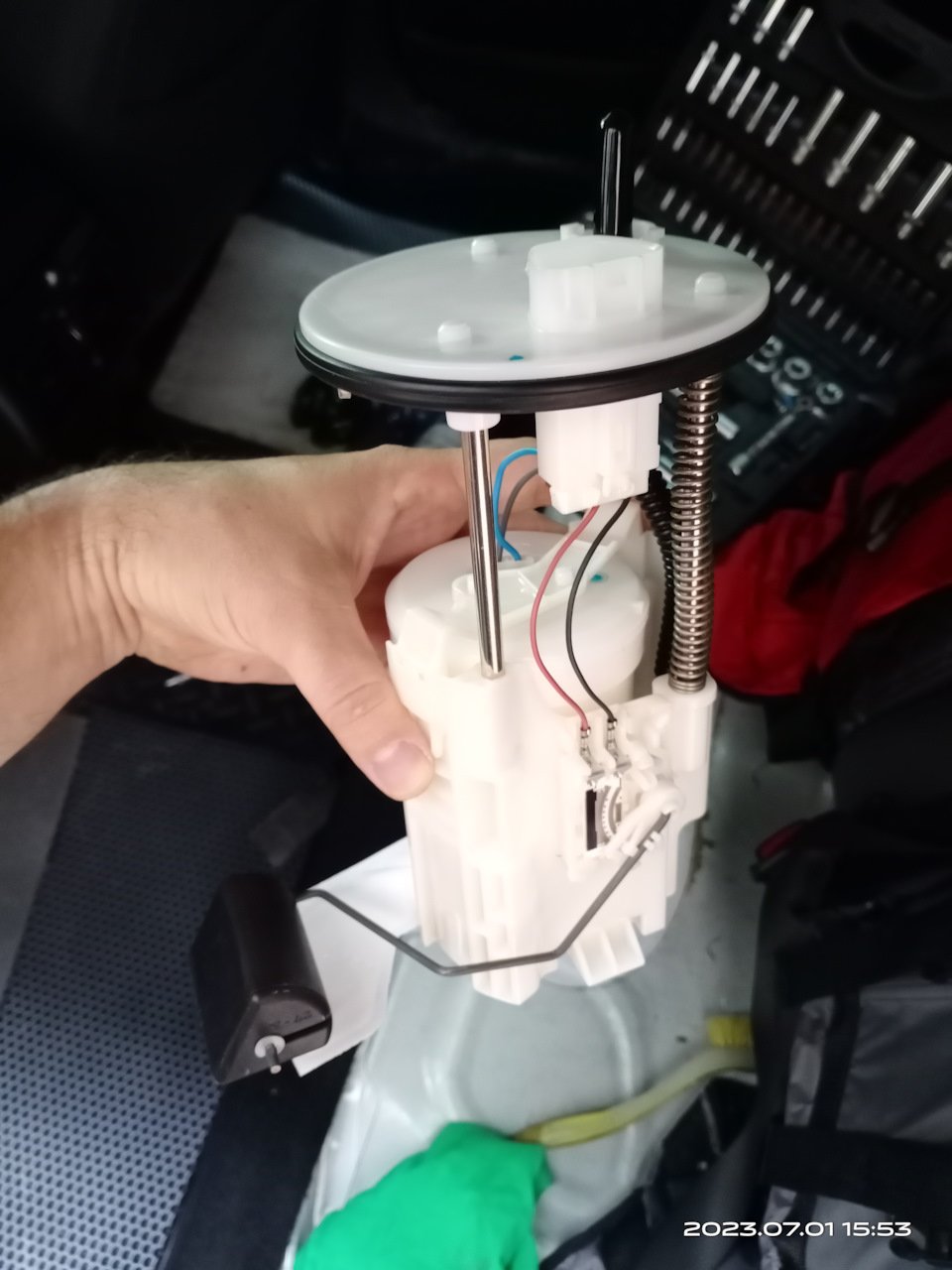 Замена топливного фильтра — Toyota Camry (XV50), 2 л, 2016 года ...