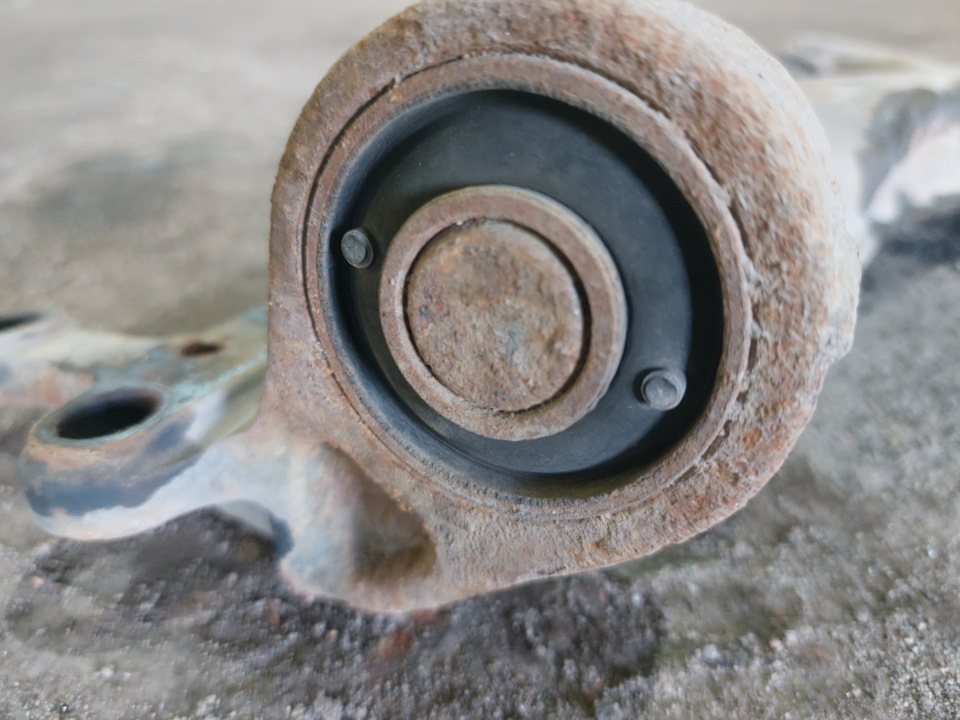 Замена сайлентблоков передних рычагов. Ставим SAT. — Nissan AD (Y11), 1 ...