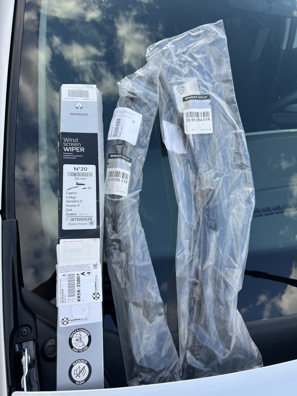 287909363R Щетка стеклоочистителя двери задка RENAULT | Запчасти на DRIVE2