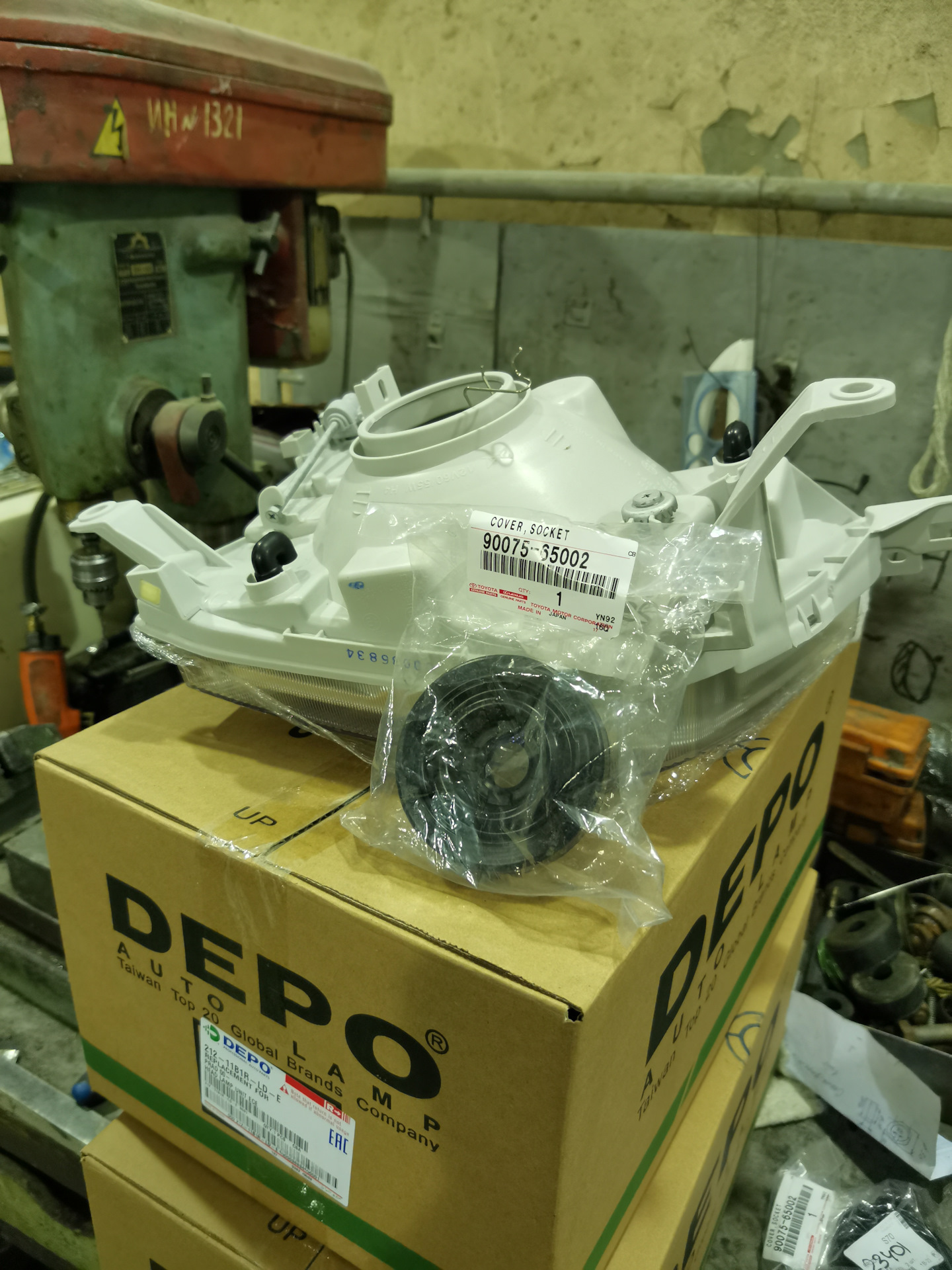 №4: Да будет свет — Toyota Land Cruiser Prado 90-series, 2,7 л, 1999 ...