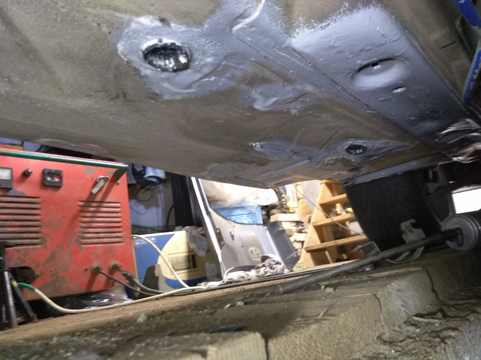 #16 Ревизия кузова. Часть 3. Топливопровод и заглушки в днище. — BMW 3 ...