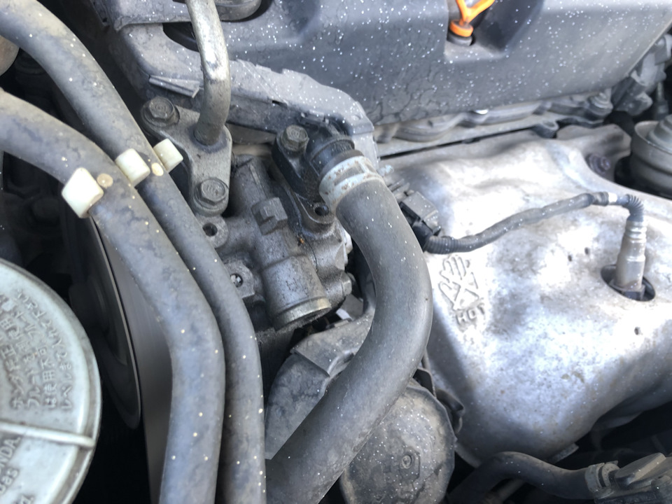 36. Потечка гидроусилителя. Сделано. — Honda CR-V (RE), 2,2 л, 2010 ...