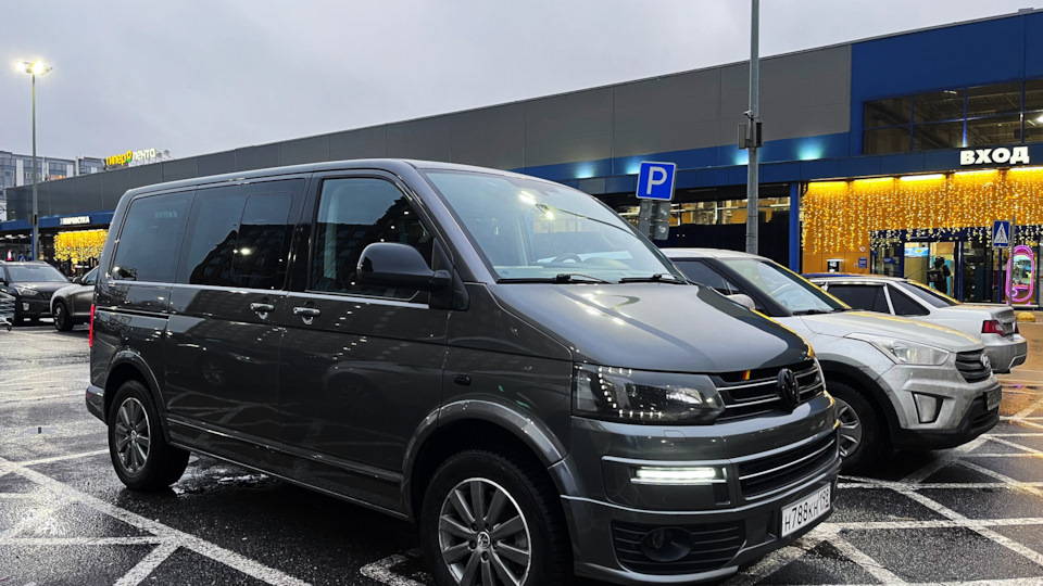 Volkswagen Multivan (T5) 2.0 дизельный 2012 | ATLANTIS 2.0TDI 4Motion ...