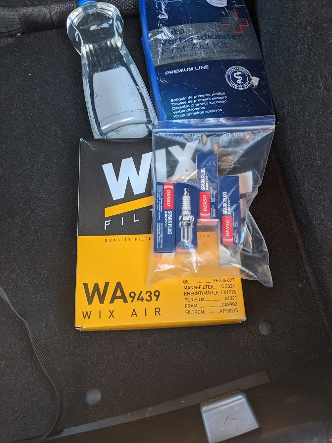 Замена свечей и воздушного фильтра — Chevrolet Aveo 5-door (1G), 1,2 л ...