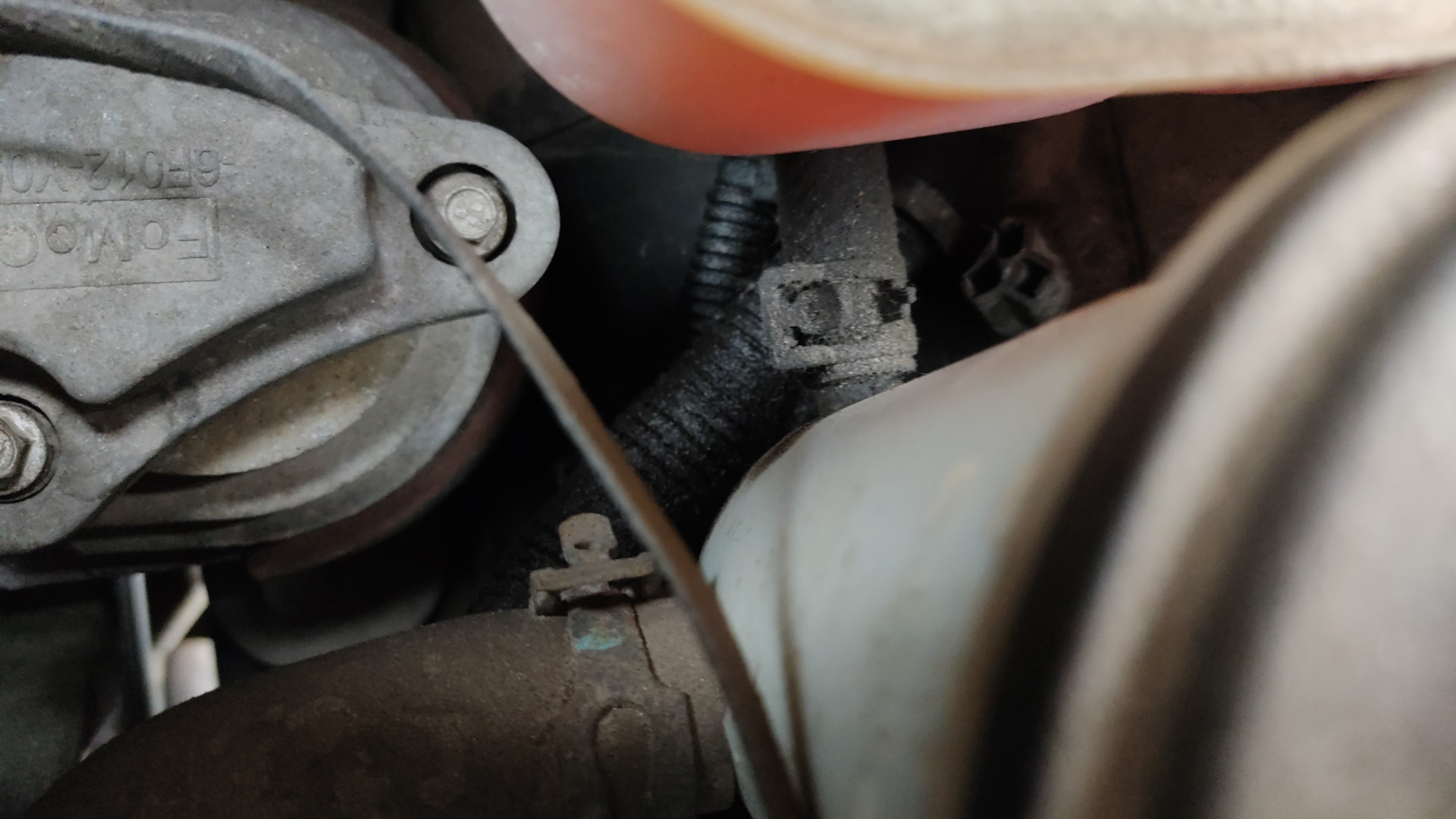 Поменял шланг обратки ГУР — Ford Edge (1G), 3,5 л., 2014 года | своими ...