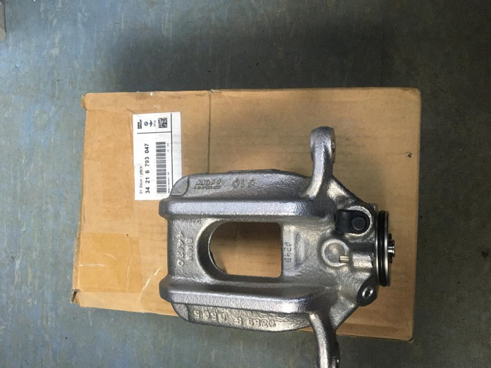 BMW Суппорт тормозной левый BMW( F10, F11, F12, F13, F06) на BMW 5 ...