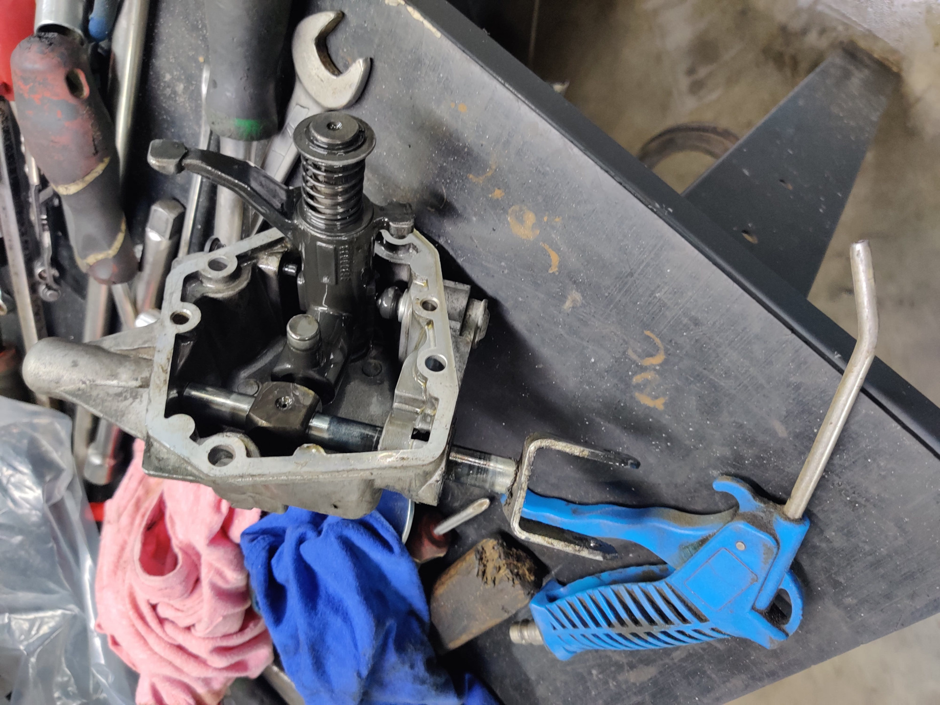 Плановое ТО, замена свечей и сальника штока МКП — Chevrolet Lacetti SW ...