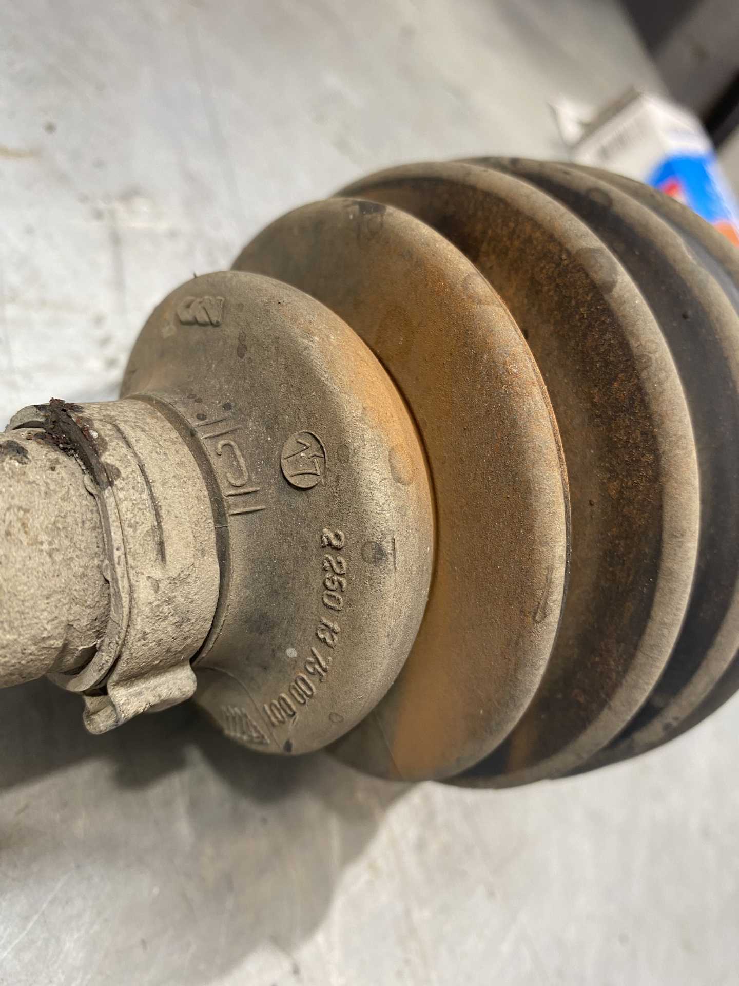 #41 Замена пыльника ШРУС — BMW X6 (E71/E72), 3 л, 2013 года | визит на ...