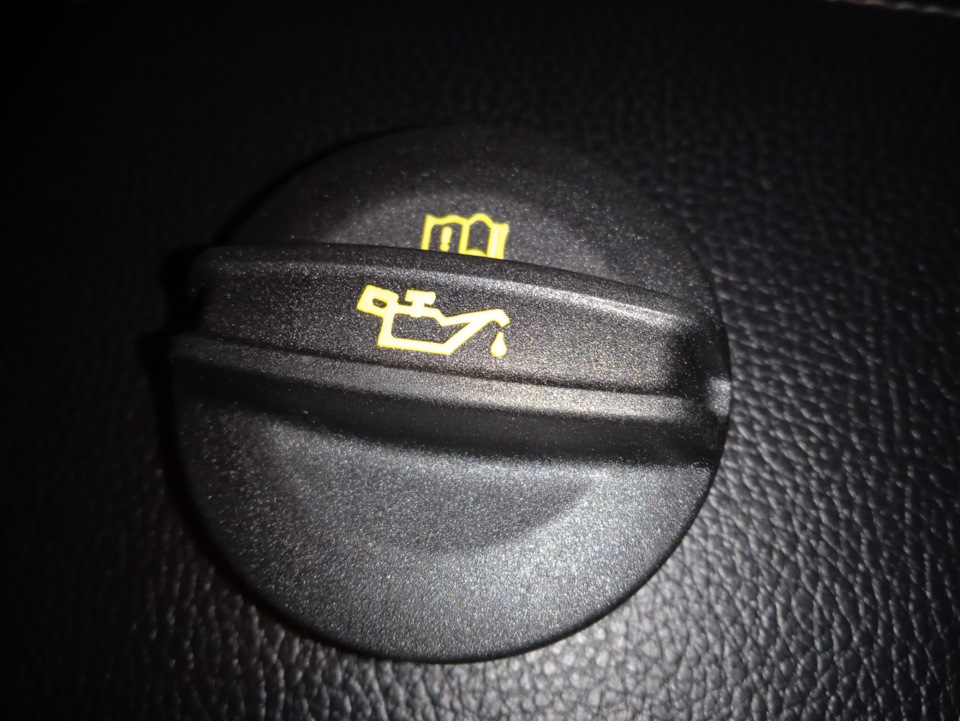 Воронка для заливания масла — Skoda Octavia A7 Mk3, 1,4 л, 2014 года ...