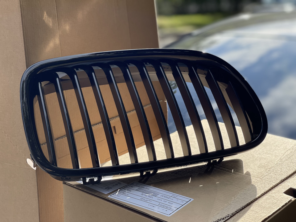 Решетки радиатора M Performance — BMW 5 series (F10), 2 л, 2014 года ...