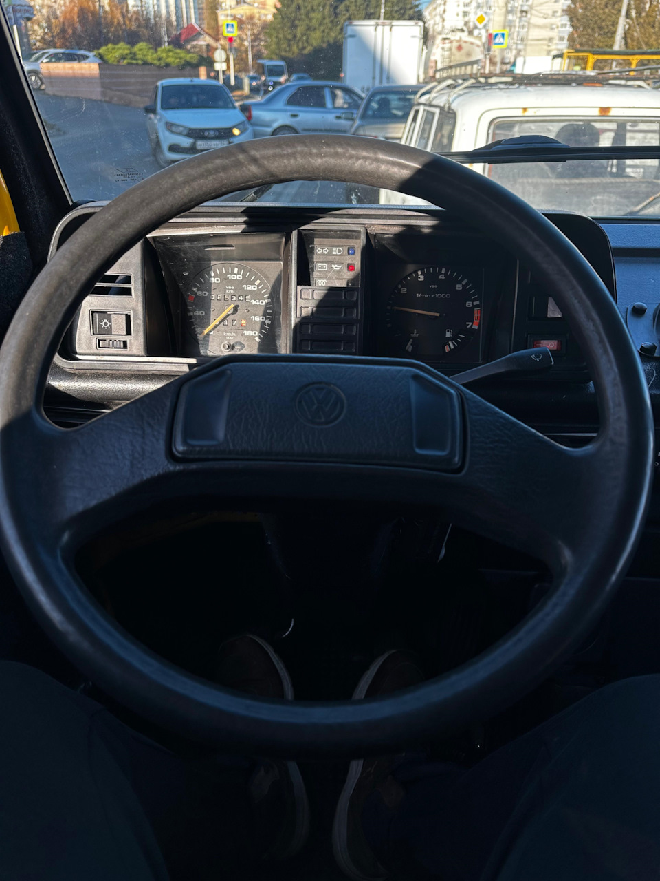 Тахометр и руль. — Volkswagen Transporter T3, 1,8 л, 1982 года | тюнинг ...