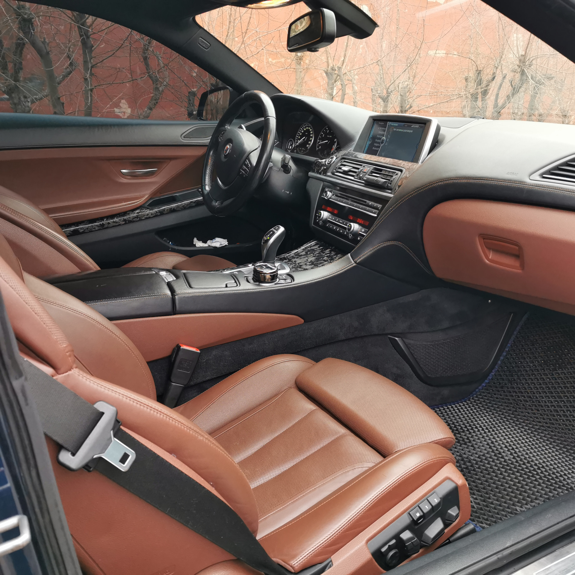 Кованный карбон в салон, детейлинг. — BMW 6 series (F13), 3 л, 2011 ...