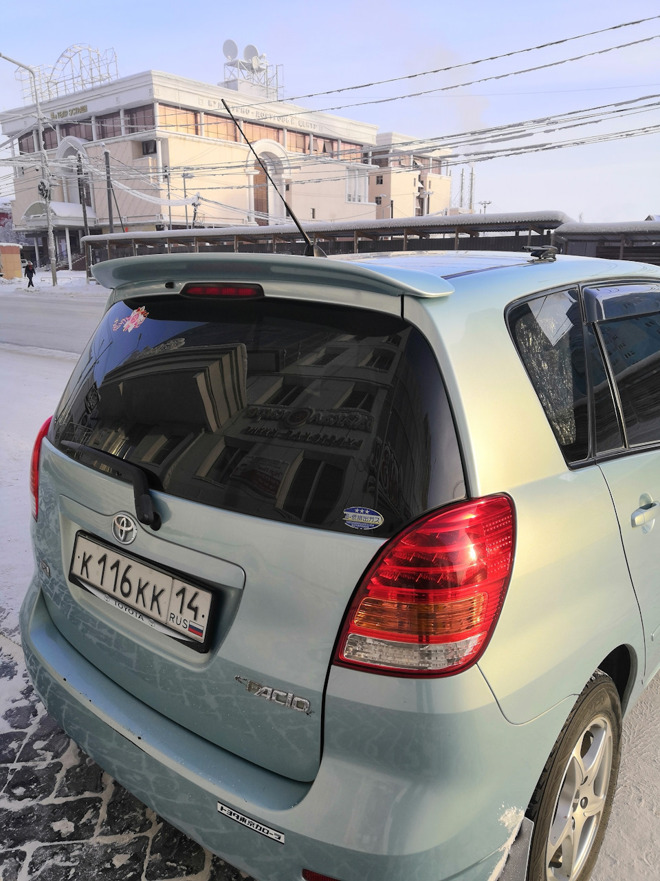 Спойлер — Toyota Corolla Spacio (E121), 1,5 л, 2003 года | тюнинг | DRIVE2