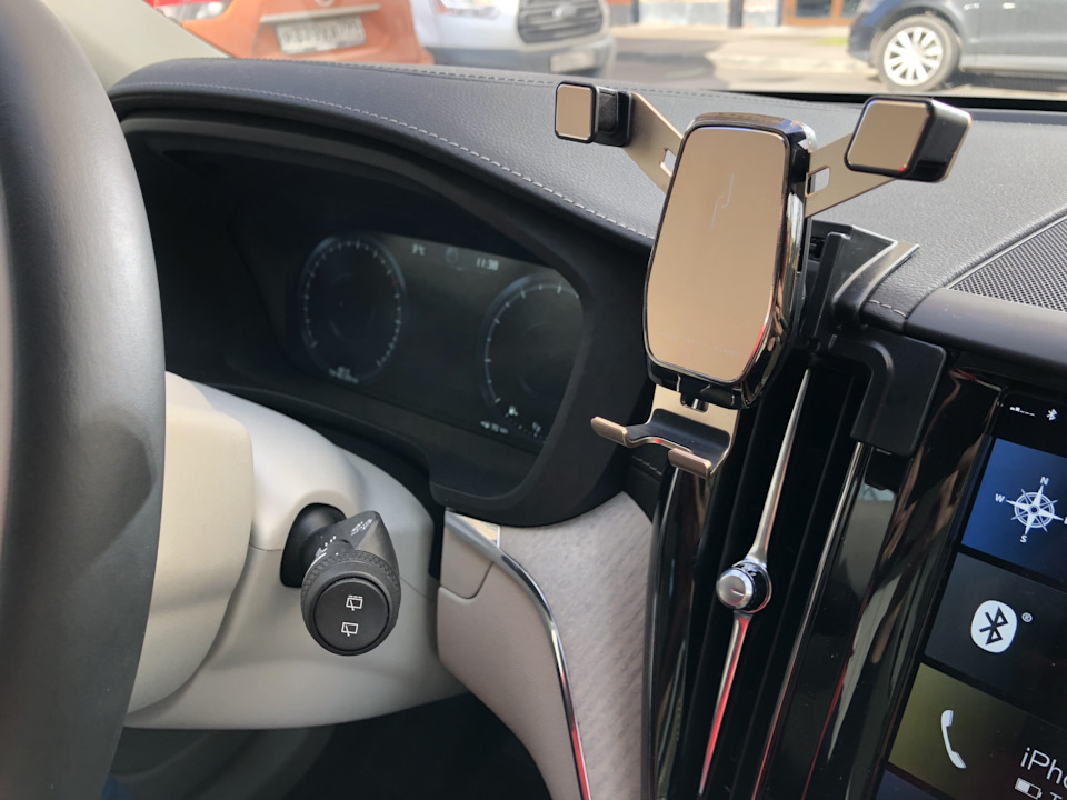 Брызговики и держатель для телефона — Volvo XC60 (2G), 2 л, 2021 года ...