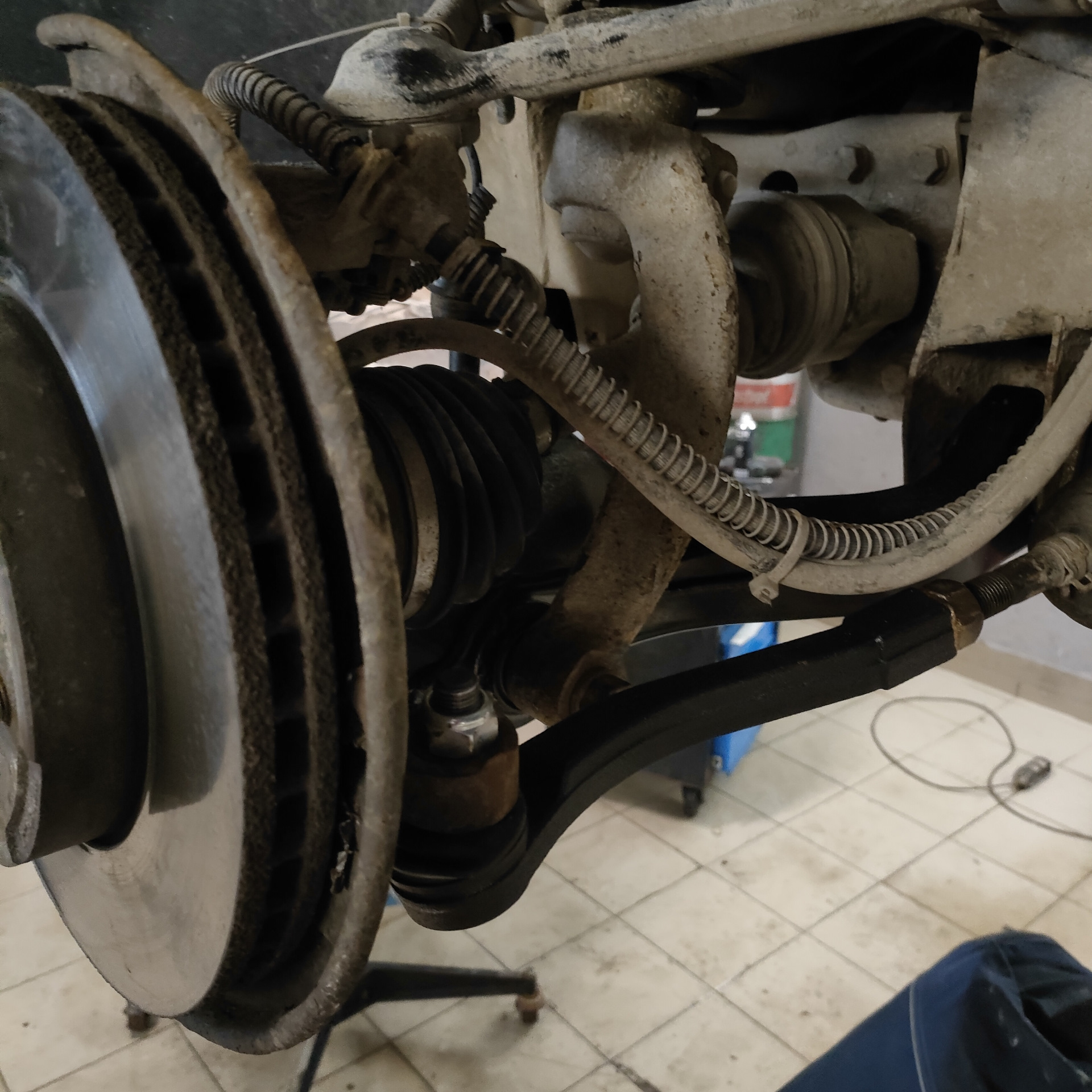 Ремонт подвески ssangYong kyron 2.3 — SsangYong Kyron, 2,3 л, 2008 года ...