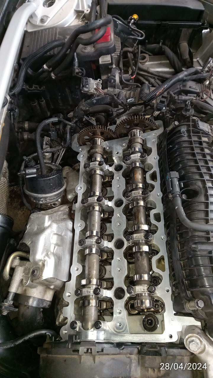 Замена клапанной крышки — Volvo V90 (2G), 2 л, 2017 года | плановое ТО ...