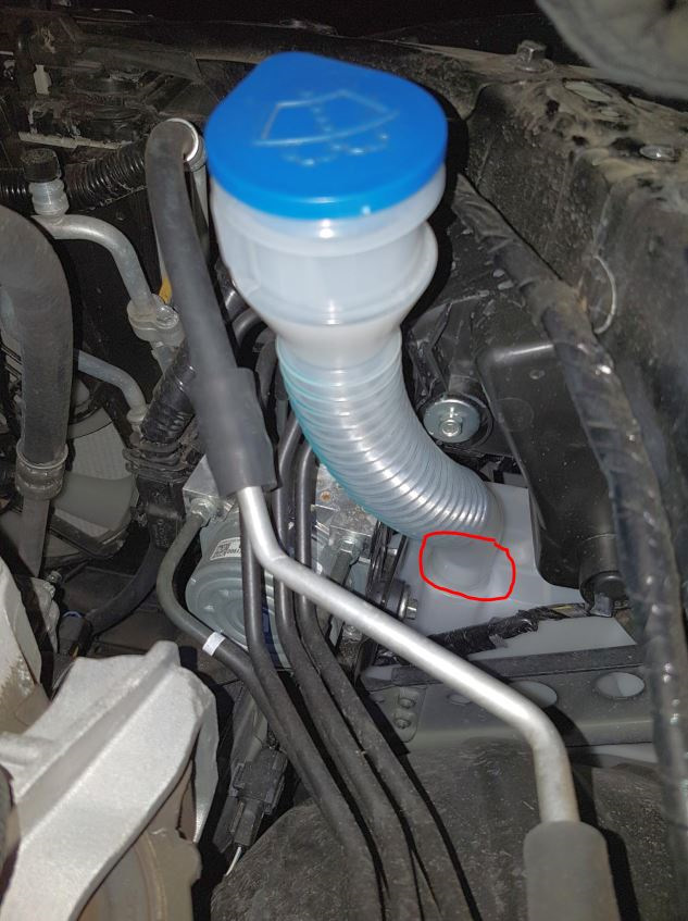 Waschwasser-Sensor und großen Waschwasser-Tank verbaut — Mazda CX-5 (1G ...