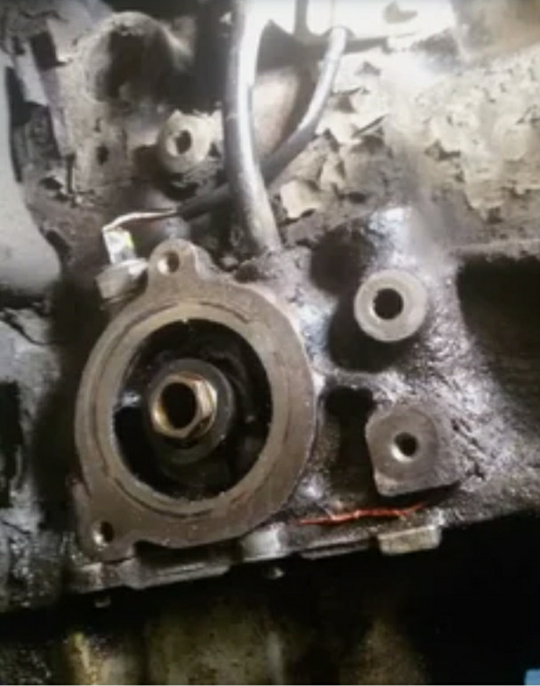 Установка датчика уровня масла — Peugeot Partner, 1,4 л, 2010 года ...