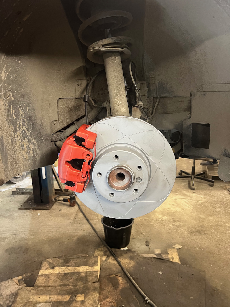 Тормоза — BMW 5 series (E39), 2,5 л, 2003 года | плановое ТО | DRIVE2