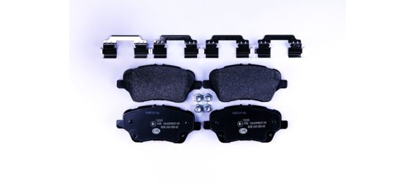 8DB355020621 КОМПЛЕКТ ТОРМОЗНЫХ КОЛОДОК, ДИСКОВЫЙ ТОРМОЗ HELLA ...