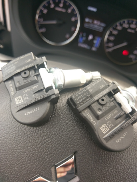 4250C477 Датчик давления в шине (TPMS sensor) Mitsubishi | Запчасти на ...