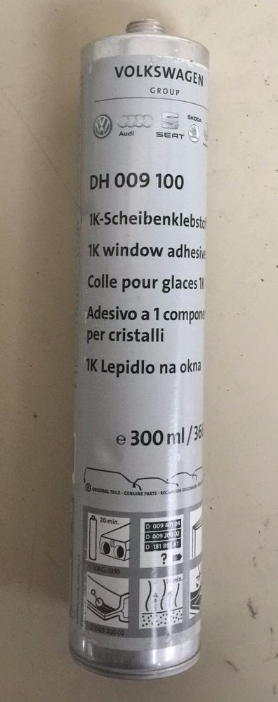 Замена лобового стекла своими руками — Volkswagen Caddy (3G), 2 л, 2014 ...