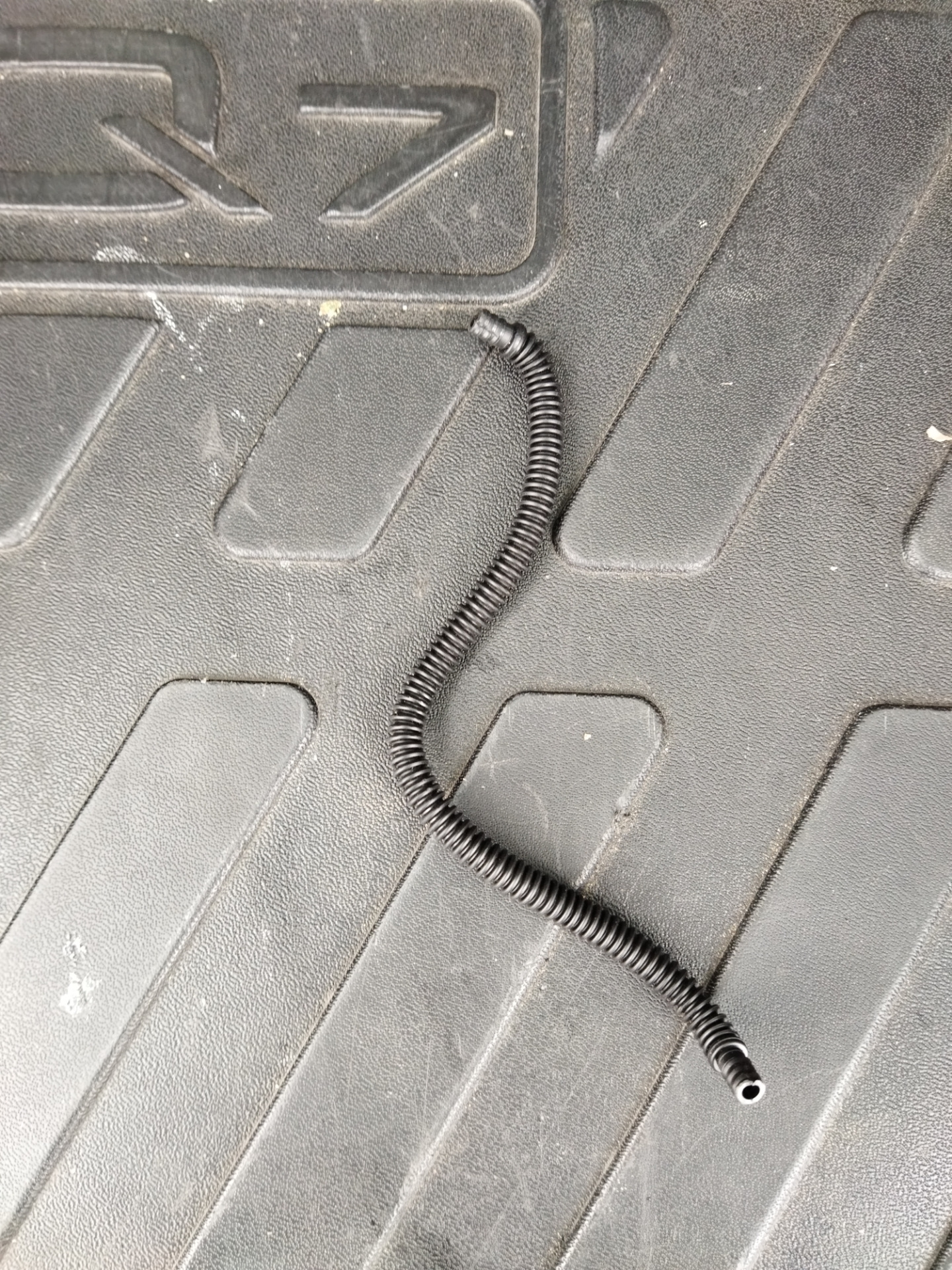 Заменил АКБ на AGM — Audi Q7 (1G), 3 л, 2007 года | своими руками | DRIVE2