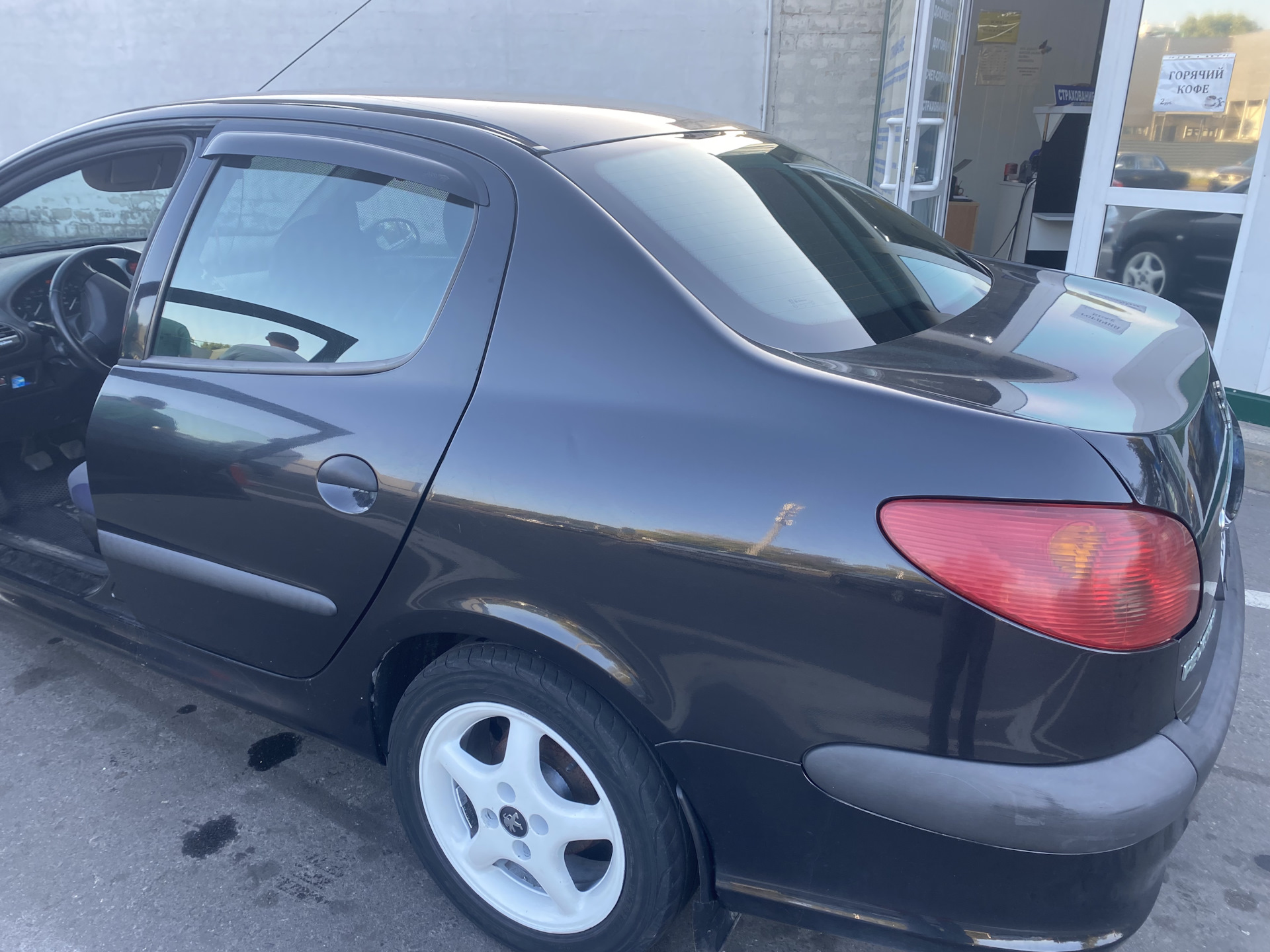 Шторки — Peugeot 206 Sedan, 1,4 л, 2008 года | стайлинг | DRIVE2