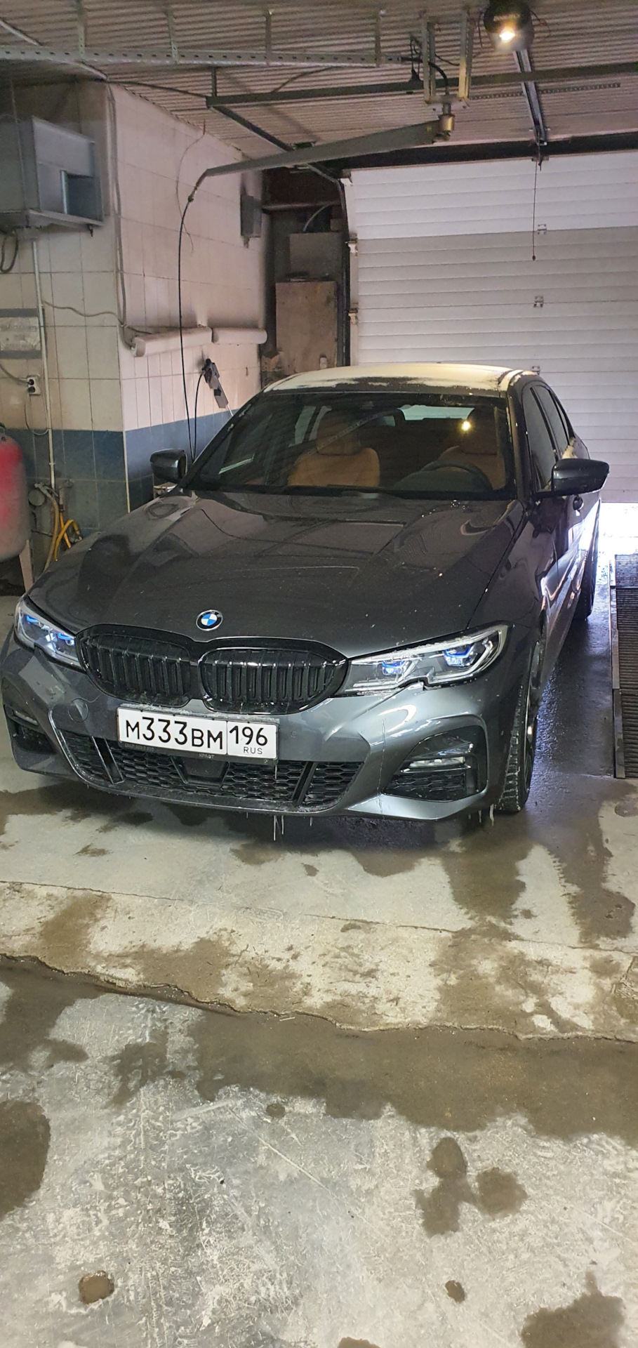 Первая запись по делу. Шумка капота, коврик багажника — BMW 3 series ...