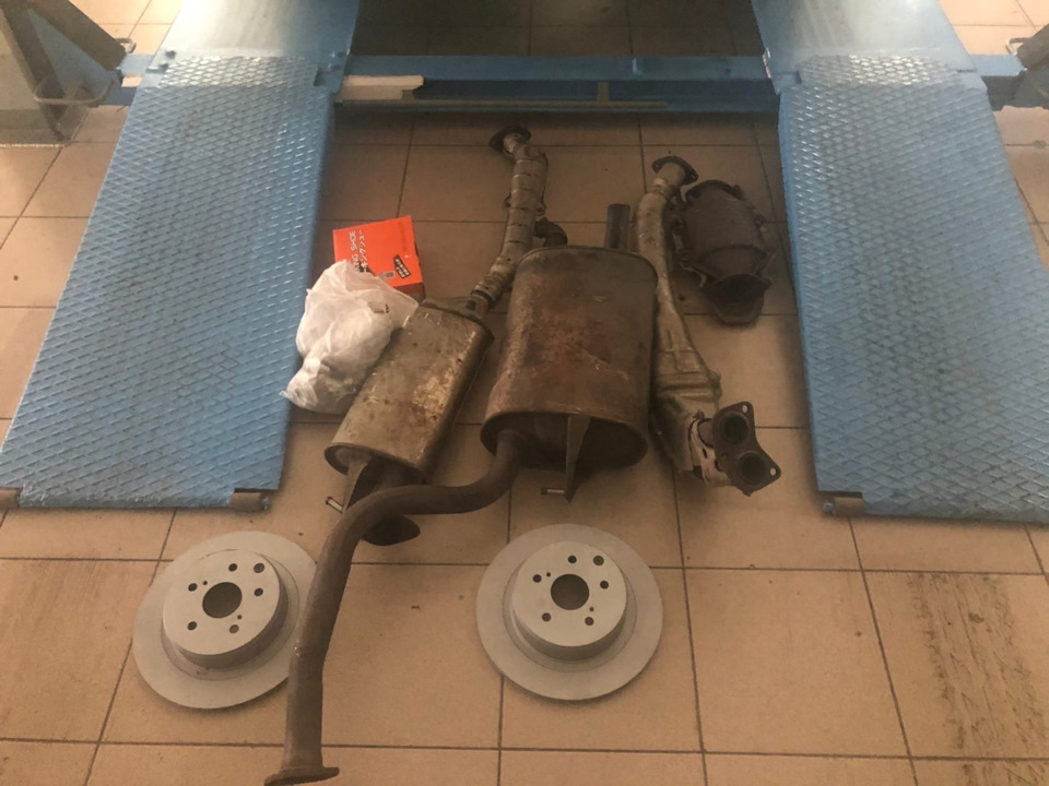 Usb разъемы A1728202826 — Mercedes-Benz E-Class (W212), 2 л, 2015 года ...