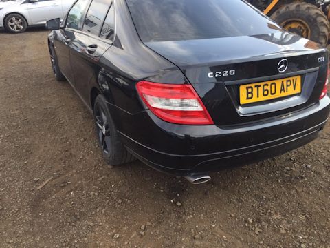 A2048111207 Накладка зеркала нижняя Mercedes | Запчасти на DRIVE2